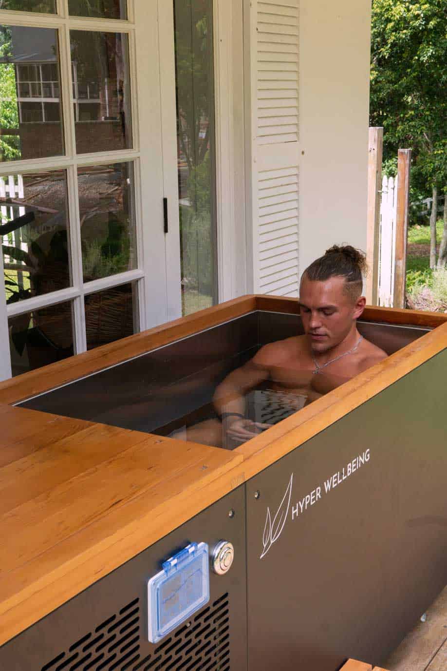 Exploring the Benefits of Ice Baths and Cold Plunges
